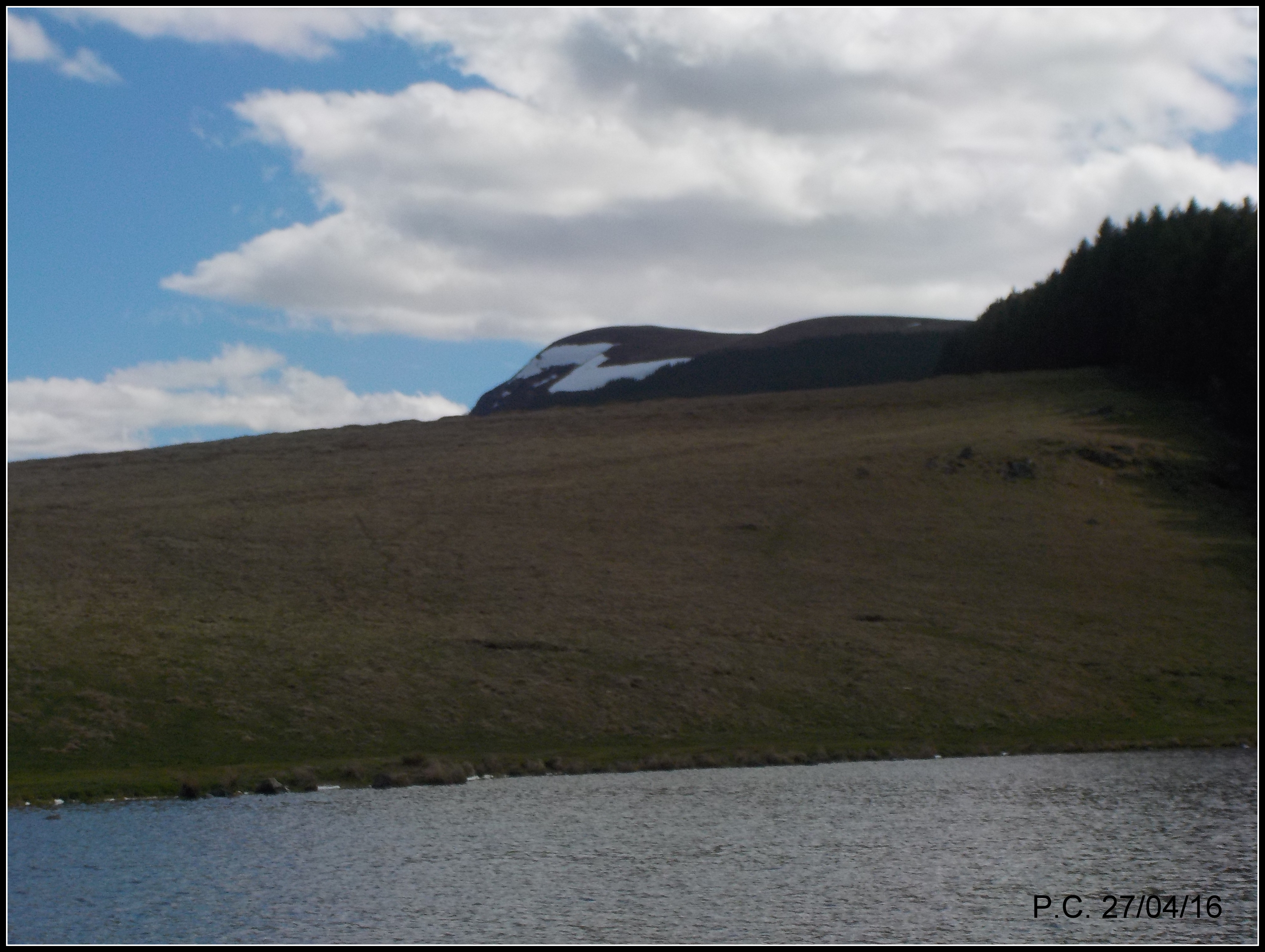LAC SERVIERE …EN SECHE …FIN AVRIL.. – Rivieres d' Auvergne à la Mouche